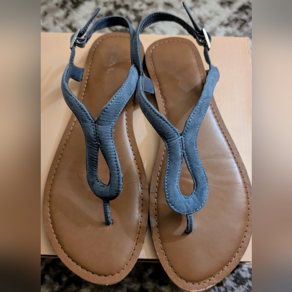 Merona | Shoes | Merona Blue And Brown Sandals With Tstrap Design ...